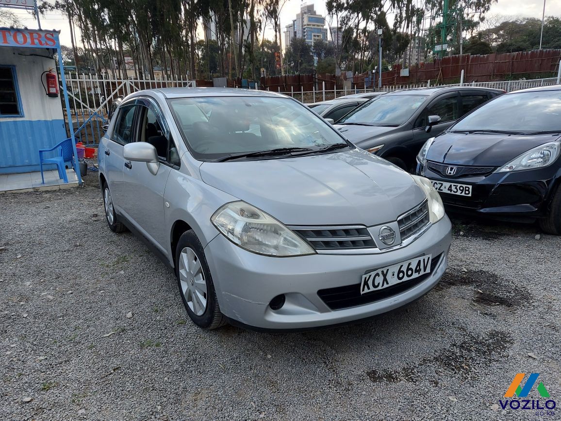 Nissan Tiida Latio With Rims